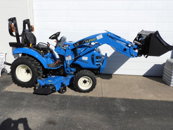 2016 LS 25hp Diesel Tractor $14,300 - Densmore Auctions